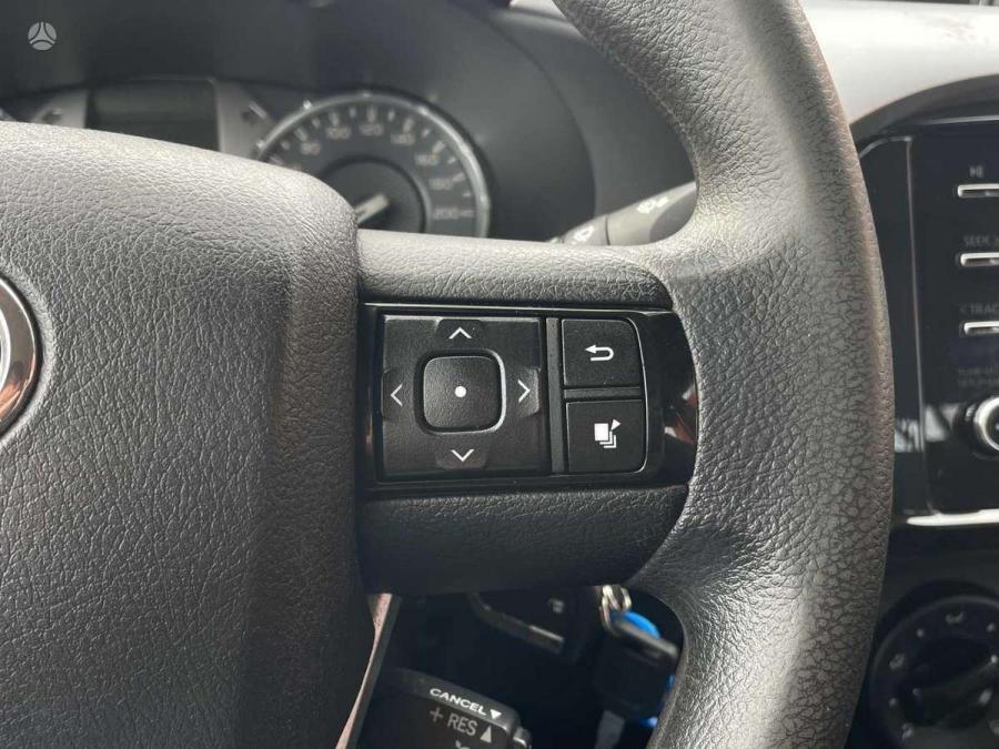 Pelēks Toyota Hilux 2021 Ukmergė, ar dzinēja tilpumu 2.39 L un nobraukumu 126 tūkst. km par 26900 €, foto 15 vietnē AUTOMOTO.COM.LV