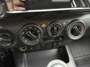 Grey Toyota Hilux 2021 in Vilnius, with an engine capacity of 2.39 L and mileage of 116 thousand km for 28900 €, photo 11 on AUTOMOTO.COM.LV