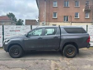 Pelēks Toyota Hilux 2021 Klaipėda, ar dzinēja tilpumu 2.39 L un nobraukumu 93 tūkst. km par 28500 €, foto 5 vietnē AUTOMOTO.COM.LV