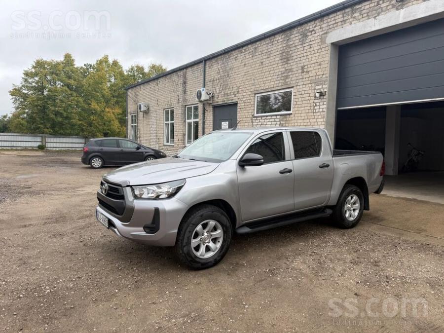 Pelēks Toyota Hilux 2021 Valka, ar dzinēja tilpumu 2.40 L un nobraukumu 310 tūkst. km par 24444 €, foto 10 vietnē AUTOMOTO.COM.LV