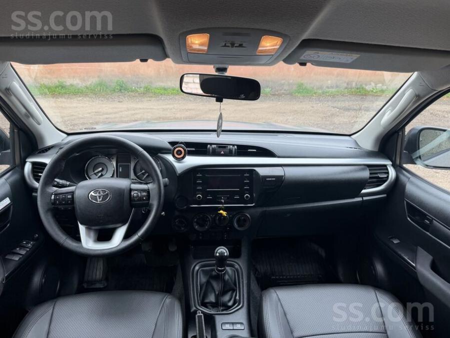 Pelēks Toyota Hilux 2021 Valka, ar dzinēja tilpumu 2.40 L un nobraukumu 310 tūkst. km par 24444 €, foto 13 vietnē AUTOMOTO.COM.LV