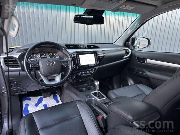 Pelēks Toyota Hilux 2022 Rīga, ar dzinēja tilpumu 2.80 L un nobraukumu 36 tūkst. km par 38999 €, foto 11 vietnē AUTOMOTO.COM.LV
