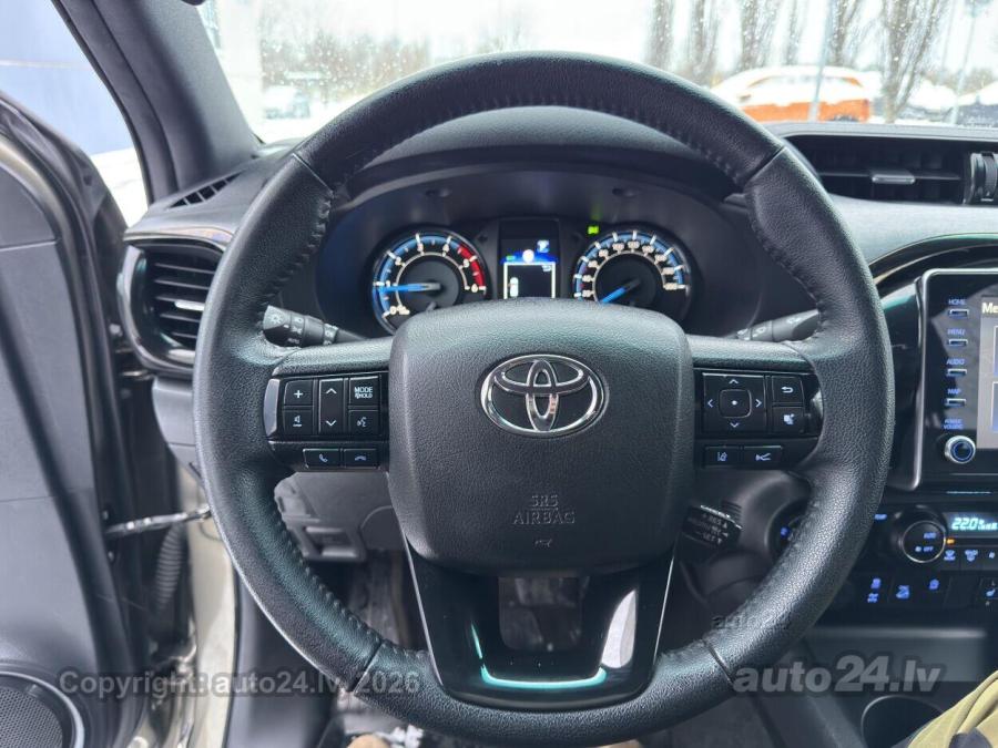 Pelēks Toyota Hilux 2022 Tallina, ar dzinēja tilpumu 2.80 L un nobraukumu 145 tūkst. km par 39900 €, foto 8 vietnē AUTOMOTO.COM.LV