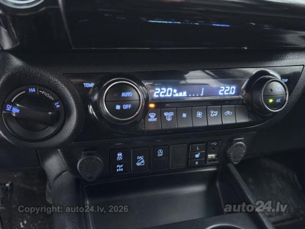 Серый Тойота Хайлюкс 2022 в Таллин, объемом двигателя 2.80 л и пробегом 145 тыс. км за 39900 €, фото 11 на AUTOMOTO.COM.LV