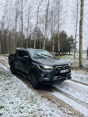 Pelēks Toyota Hilux 2022 Rīga, ar dzinēja tilpumu 2.80 L un nobraukumu 140 tūkst. km par 40900 €, foto 5 vietnē AUTOMOTO.COM.LV