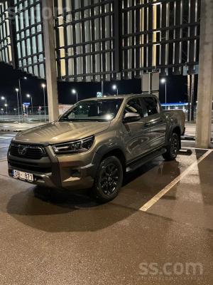 Pelēks Toyota Hilux 2022 Rīga, ar dzinēja tilpumu 2.80 L un nobraukumu 145 tūkst. km par 33600 €, foto 3 vietnē AUTOMOTO.COM.LV