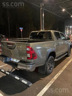 Pelēks Toyota Hilux 2022 Rīga, ar dzinēja tilpumu 2.80 L un nobraukumu 145 tūkst. km par 33600 €, foto 6 vietnē AUTOMOTO.COM.LV