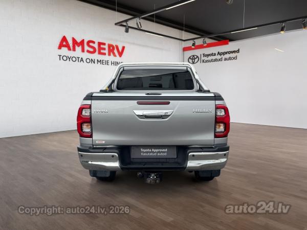 Toyota Hilux 2022 Paide vietnē Pelēks Toyota Hilux 2022 Paide, ar dzinēja tilpumu 2.80 L un nobraukumu 83 tūkst. km par 42990 €, foto 5 vietnē AUTOMOTO.COM.LV