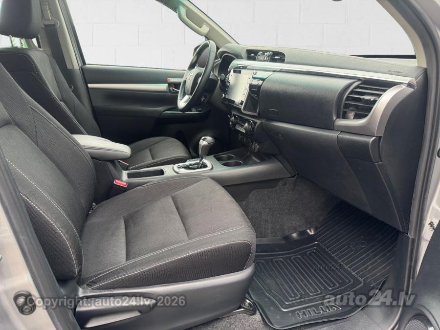 Pelēks Toyota Hilux 2022 Paide, ar dzinēja tilpumu 2.80 L un nobraukumu 83 tūkst. km par 42990 €, foto 7 vietnē AUTOMOTO.COM.LV