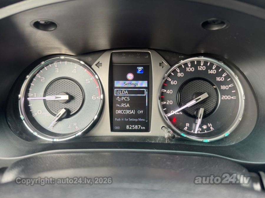 Pelēks Toyota Hilux 2022 Paide, ar dzinēja tilpumu 2.80 L un nobraukumu 83 tūkst. km par 42990 €, foto 14 vietnē AUTOMOTO.COM.LV