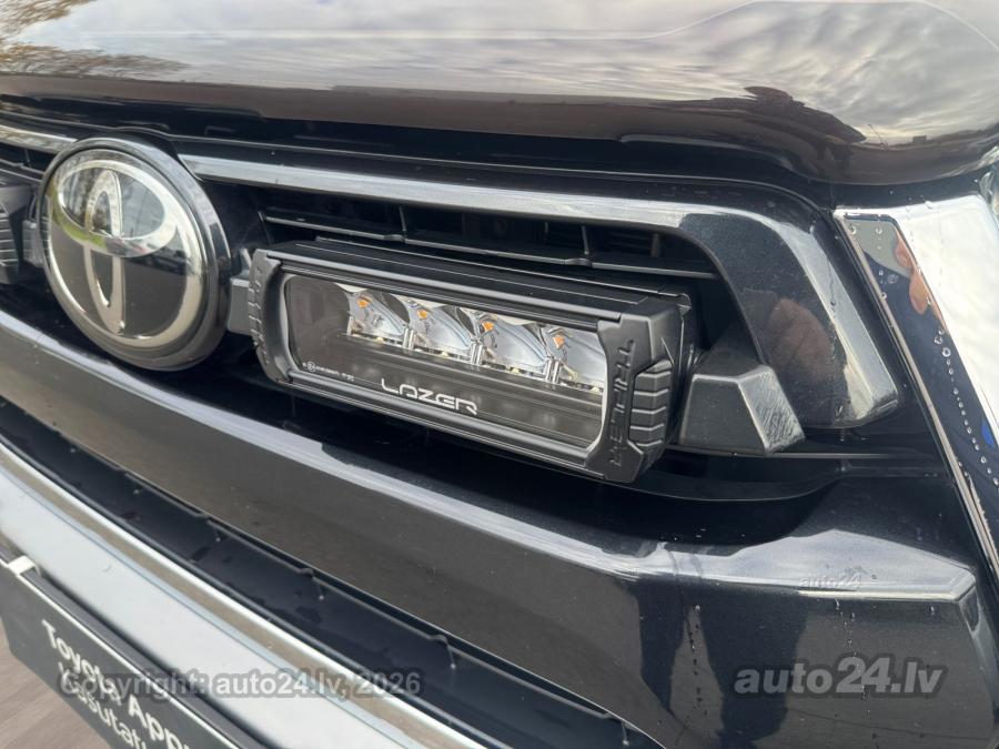 Pelēks Toyota Hilux 2022 Paide, ar dzinēja tilpumu 2.80 L un nobraukumu 83 tūkst. km par 42990 €, foto 20 vietnē AUTOMOTO.COM.LV