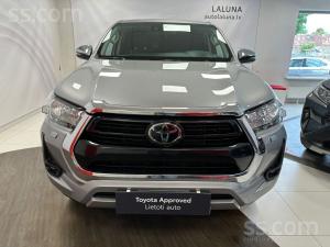 Grey Toyota Hilux 2023 in Jekabpils, with an engine capacity of 2.80 L and mileage of 105 thousand km for 35500 €, photo 3 on AUTOMOTO.COM.LV