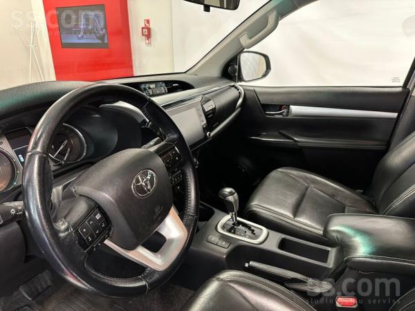 Grey Toyota Hilux 2023 in Jekabpils, with an engine capacity of 2.80 L and mileage of 105 thousand km for 35500 €, photo 8 on AUTOMOTO.COM.LV