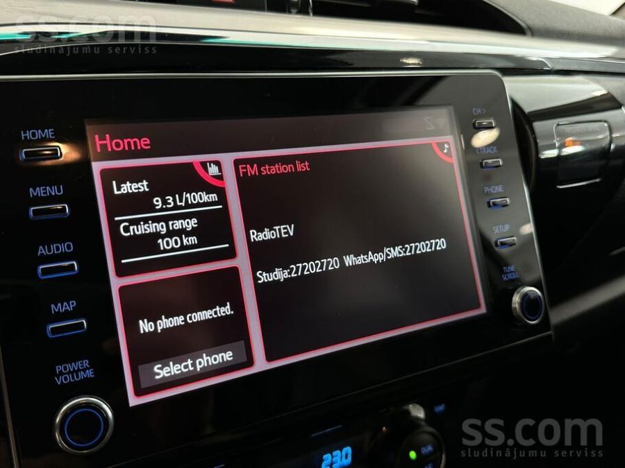 Grey Toyota Hilux 2023 in Jekabpils, with an engine capacity of 2.80 L and mileage of 105 thousand km for 35500 €, photo 13 on AUTOMOTO.COM.LV
