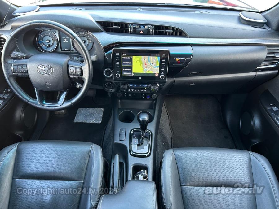 Pelēks Toyota Hilux 2023 Pērnava, ar dzinēja tilpumu 2.80 L un nobraukumu 85 tūkst. km par 48990 €, foto 9 vietnē AUTOMOTO.COM.LV