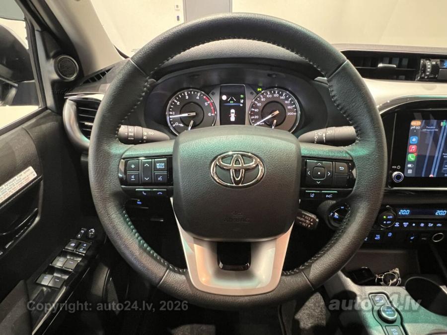Pelēks Toyota Hilux 2025 Tallina, ar dzinēja tilpumu 2.80 L un nobraukumu 10 tūkst. km par 49900 €, foto 12 vietnē AUTOMOTO.COM.LV