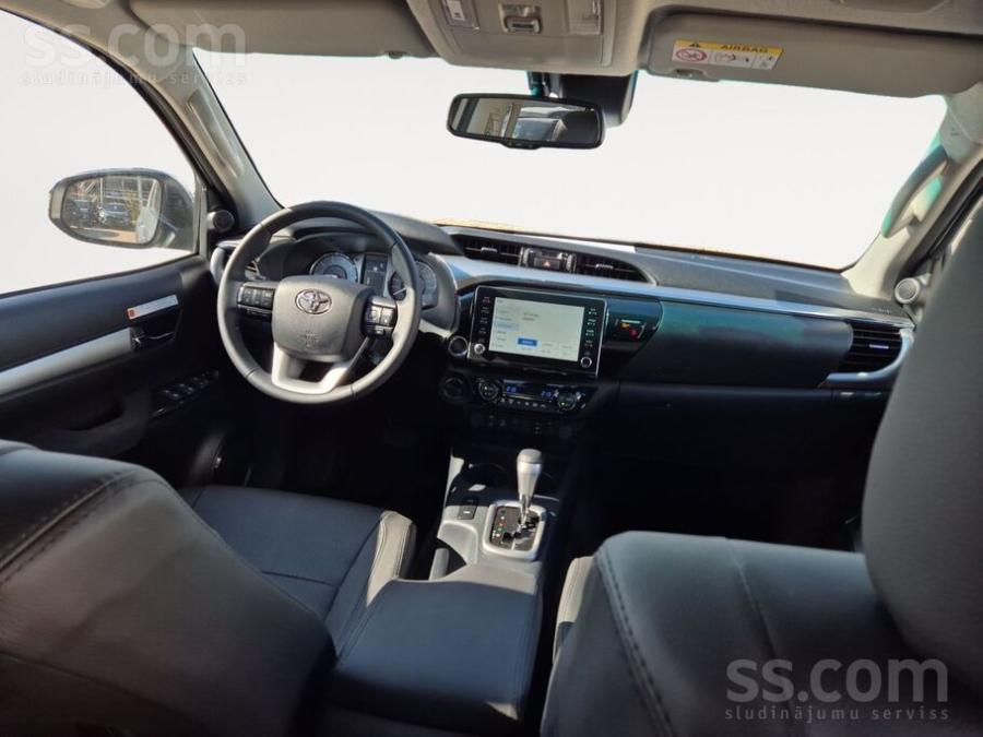 Grey Toyota Hilux 2025 in Riga, with an engine capacity of 2.80 L and mileage of 0 thousand km for 53900 €, photo 9 on AUTOMOTO.COM.LV