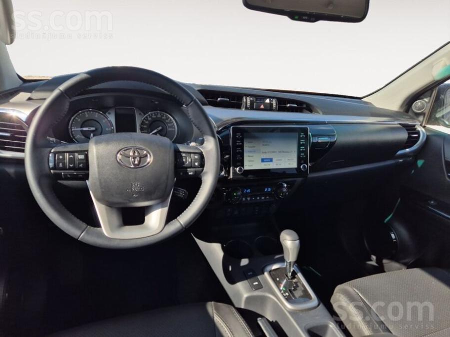 Grey Toyota Hilux 2025 in Riga, with an engine capacity of 2.80 L and mileage of 0 thousand km for 53900 €, photo 10 on AUTOMOTO.COM.LV