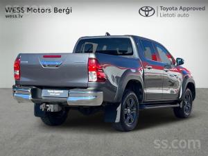Pelēks Toyota Hilux 2025 Rīga, ar dzinēja tilpumu 2.40 L un nobraukumu 10 tūkst. km par 45990 €, foto 3 vietnē AUTOMOTO.COM.LV