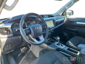 Pelēks Toyota Hilux 2025 Rīga, ar dzinēja tilpumu 2.40 L un nobraukumu 10 tūkst. km par 45990 €, foto 12 vietnē AUTOMOTO.COM.LV