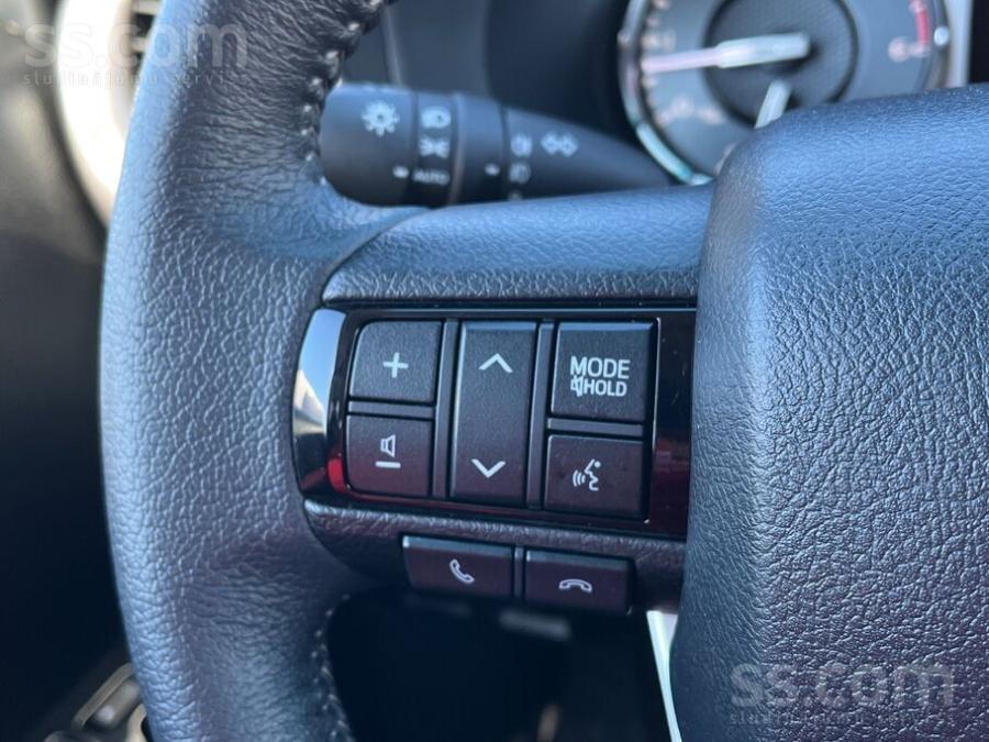 Pelēks Toyota Hilux 2025 Rīga, ar dzinēja tilpumu 2.40 L un nobraukumu 10 tūkst. km par 45990 €, foto 17 vietnē AUTOMOTO.COM.LV