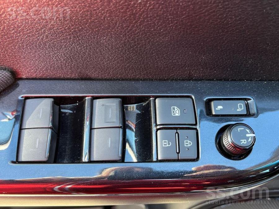 Pelēks Toyota Hilux 2025 Rīga, ar dzinēja tilpumu 2.40 L un nobraukumu 10 tūkst. km par 45990 €, foto 21 vietnē AUTOMOTO.COM.LV