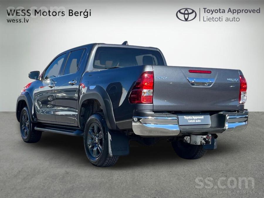 Pelēks Toyota Hilux 2025 Rīga, ar dzinēja tilpumu 2.40 L un nobraukumu 10 tūkst. km par 45990 €, foto 24 vietnē AUTOMOTO.COM.LV