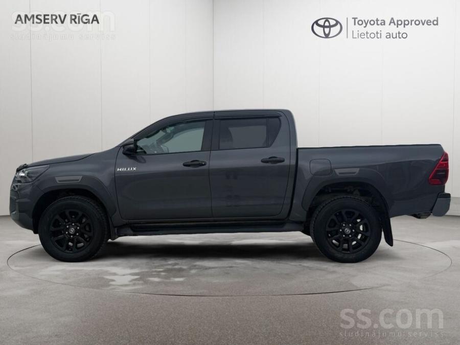 Pelēks Toyota Hilux 2025 Rīga, ar dzinēja tilpumu 2.80 L un nobraukumu 28 tūkst. km par 47400 €, foto 4 vietnē AUTOMOTO.COM.LV