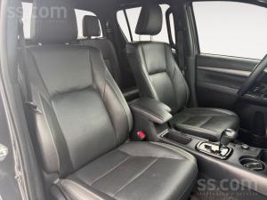 Pelēks Toyota Hilux 2025 Rīga, ar dzinēja tilpumu 2.80 L un nobraukumu 28 tūkst. km par 47400 €, foto 7 vietnē AUTOMOTO.COM.LV