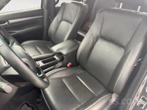 Pelēks Toyota Hilux 2025 Rīga, ar dzinēja tilpumu 2.80 L un nobraukumu 28 tūkst. km par 47400 €, foto 12 vietnē AUTOMOTO.COM.LV