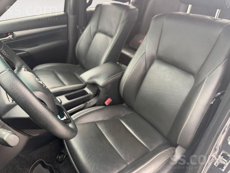 Pelēks Toyota Hilux 2025 Rīga, ar dzinēja tilpumu 2.80 L un nobraukumu 28 tūkst. km par 47400 €, foto 12 vietnē AUTOMOTO.COM.LV