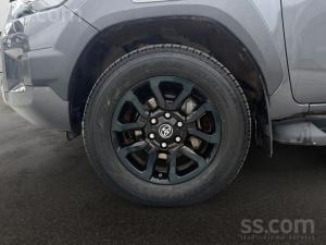 Pelēks Toyota Hilux 2025 Rīga, ar dzinēja tilpumu 2.80 L un nobraukumu 28 tūkst. km par 47400 €, foto 16 vietnē AUTOMOTO.COM.LV
