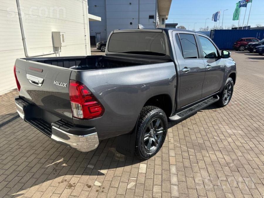 Pelēks Toyota Hilux 2026 Jūrmala, ar dzinēja tilpumu 2.40 L un nobraukumu 0 tūkst. km par 42700 €, foto 4 vietnē AUTOMOTO.COM.LV