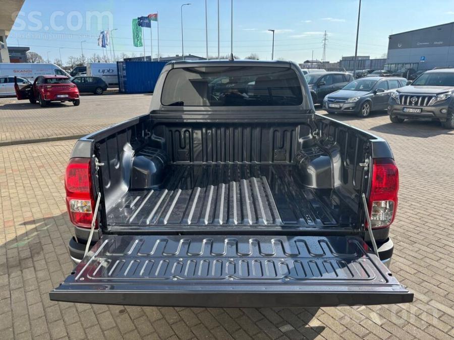Pelēks Toyota Hilux 2026 Jūrmala, ar dzinēja tilpumu 2.40 L un nobraukumu 0 tūkst. km par 42700 €, foto 8 vietnē AUTOMOTO.COM.LV