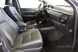 Grey Toyota Hilux 2026 in Tallinn, with an engine capacity of 2.76 L and mileage of 9 thousand km for 61500 €, photo 7 on AUTOMOTO.COM.LV