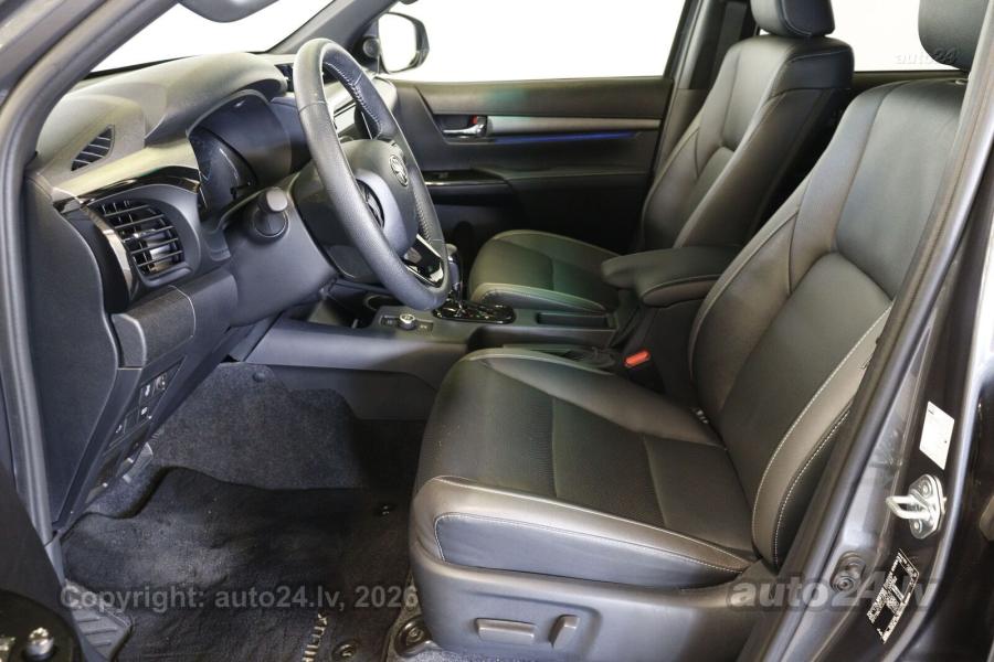 Grey Toyota Hilux 2026 in Tallinn, with an engine capacity of 2.76 L and mileage of 9 thousand km for 61500 €, photo 12 on AUTOMOTO.COM.LV