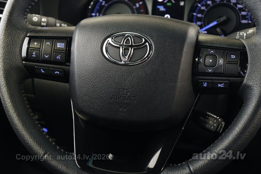 Grey Toyota Hilux 2026 in Tallinn, with an engine capacity of 2.76 L and mileage of 9 thousand km for 61500 €, photo 13 on AUTOMOTO.COM.LV