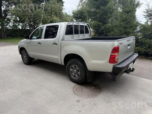 Toyota Hilux 2014 in Riga, with an engine capacity of 2.50 L and mileage of 143 thousand km for 16200 €, photo 2 on AUTOMOTO.COM.LV