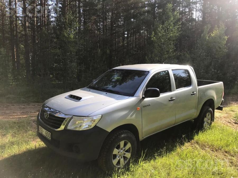 Toyota Hilux 2014 in Riga, with an engine capacity of 2.50 L and mileage of 143 thousand km for 16200 €, photo 5 on AUTOMOTO.COM.LV