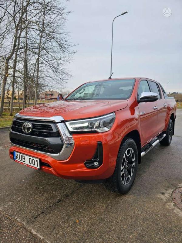 Oranžs Toyota Hilux 2020 Marijampole, ar dzinēja tilpumu 2.76 L un nobraukumu 20 tūkst. km par 42350 €, foto 1 vietnē AUTOMOTO.COM.LV
