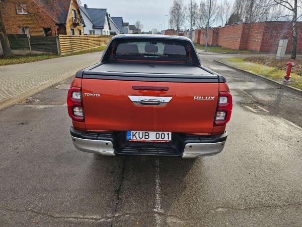 Oranžs Toyota Hilux 2020 Marijampole, ar dzinēja tilpumu 2.76 L un nobraukumu 20 tūkst. km par 42350 €, foto 6 vietnē AUTOMOTO.COM.LV