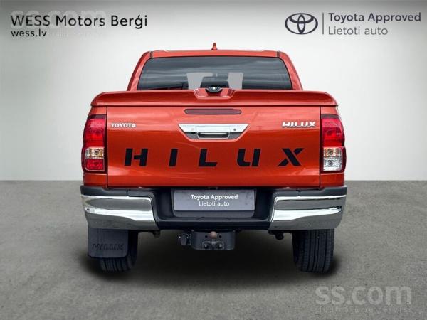 Oranžs Toyota Hilux 2022 Rīga, ar dzinēja tilpumu 1.80 L un nobraukumu 66 tūkst. km par 39990 €, foto 4 vietnē AUTOMOTO.COM.LV