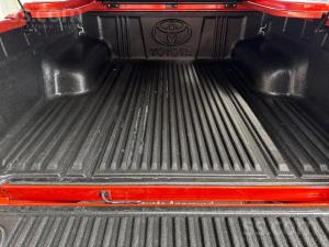 Orange Toyota Hilux 2022 in Riga, with an engine capacity of 1.80 L and mileage of 66 thousand km for 39990 €, photo 11 on AUTOMOTO.COM.LV