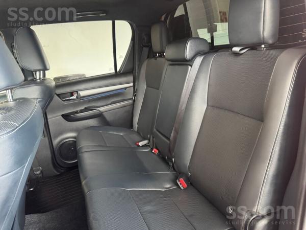 Oranžs Toyota Hilux 2023 Jēkabpils, ar dzinēja tilpumu 2.80 L un nobraukumu 81 tūkst. km par 40900 €, foto 9 vietnē AUTOMOTO.COM.LV