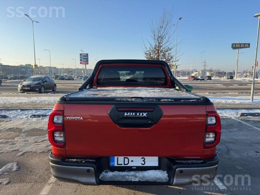Oranžs Toyota Hilux 2025 Rīga, ar dzinēja tilpumu 2.80 L un nobraukumu 8 tūkst. km par 49500 €, foto 4 vietnē AUTOMOTO.COM.LV