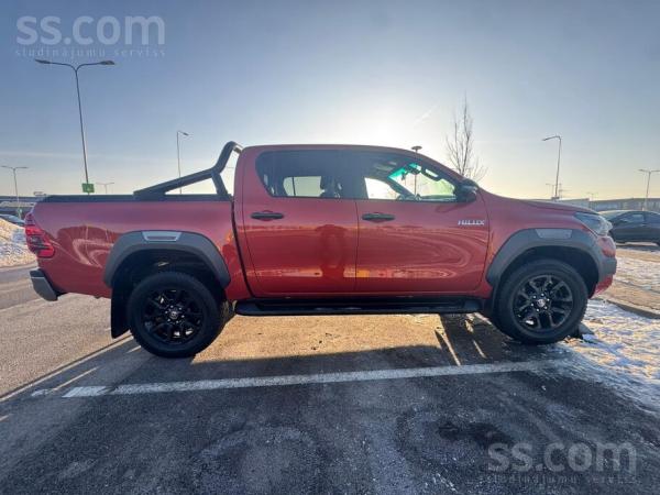 Oranžs Toyota Hilux 2025 Rīga, ar dzinēja tilpumu 2.80 L un nobraukumu 8 tūkst. km par 49500 €, foto 6 vietnē AUTOMOTO.COM.LV