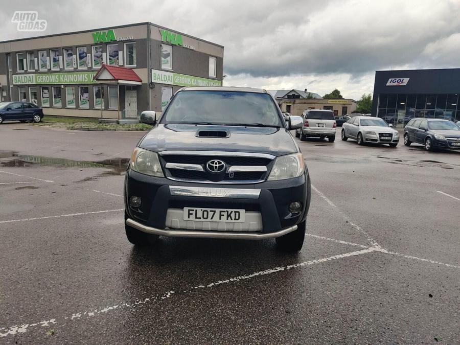 Toyota Hilux 2007 Alīta, ar dzinēja tilpumu 3.00 L un nobraukumu 140 tūkst. km par 3700 €, foto 4 vietnē AUTOMOTO.COM.LV
