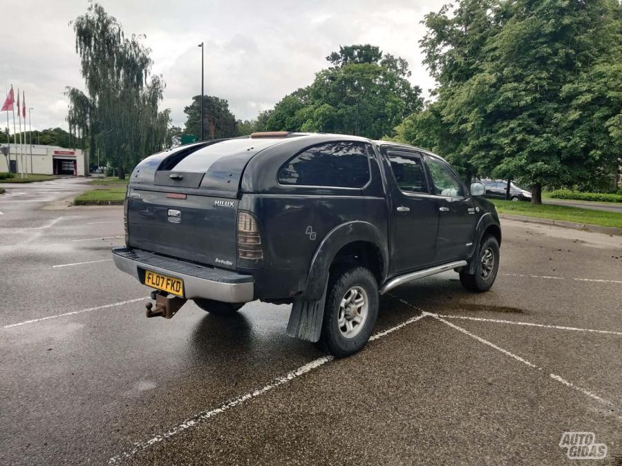 Toyota Hilux 2007 Alīta, ar dzinēja tilpumu 3.00 L un nobraukumu 140 tūkst. km par 3700 €, foto 5 vietnē AUTOMOTO.COM.LV