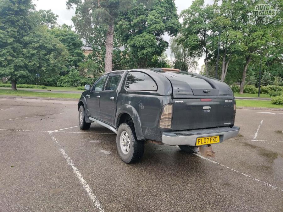 Toyota Hilux 2007 Alīta, ar dzinēja tilpumu 3.00 L un nobraukumu 140 tūkst. km par 3700 €, foto 6 vietnē AUTOMOTO.COM.LV