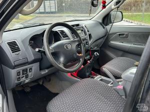 Toyota Hilux 2008 in Panevezys, with an engine capacity of 2.50 L and mileage of 250 thousand km for 6900 €, photo 2 on AUTOMOTO.COM.LV